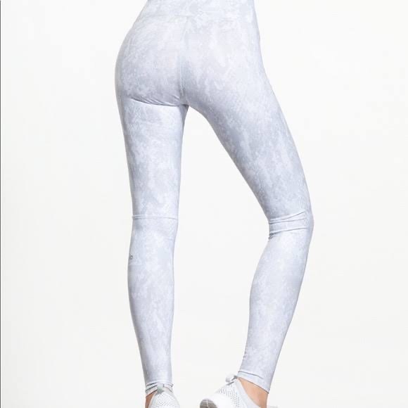 ALO Yoga | Pants & Jumpsuits | Alo Yoga Python Vapor Leggings | Poshmark